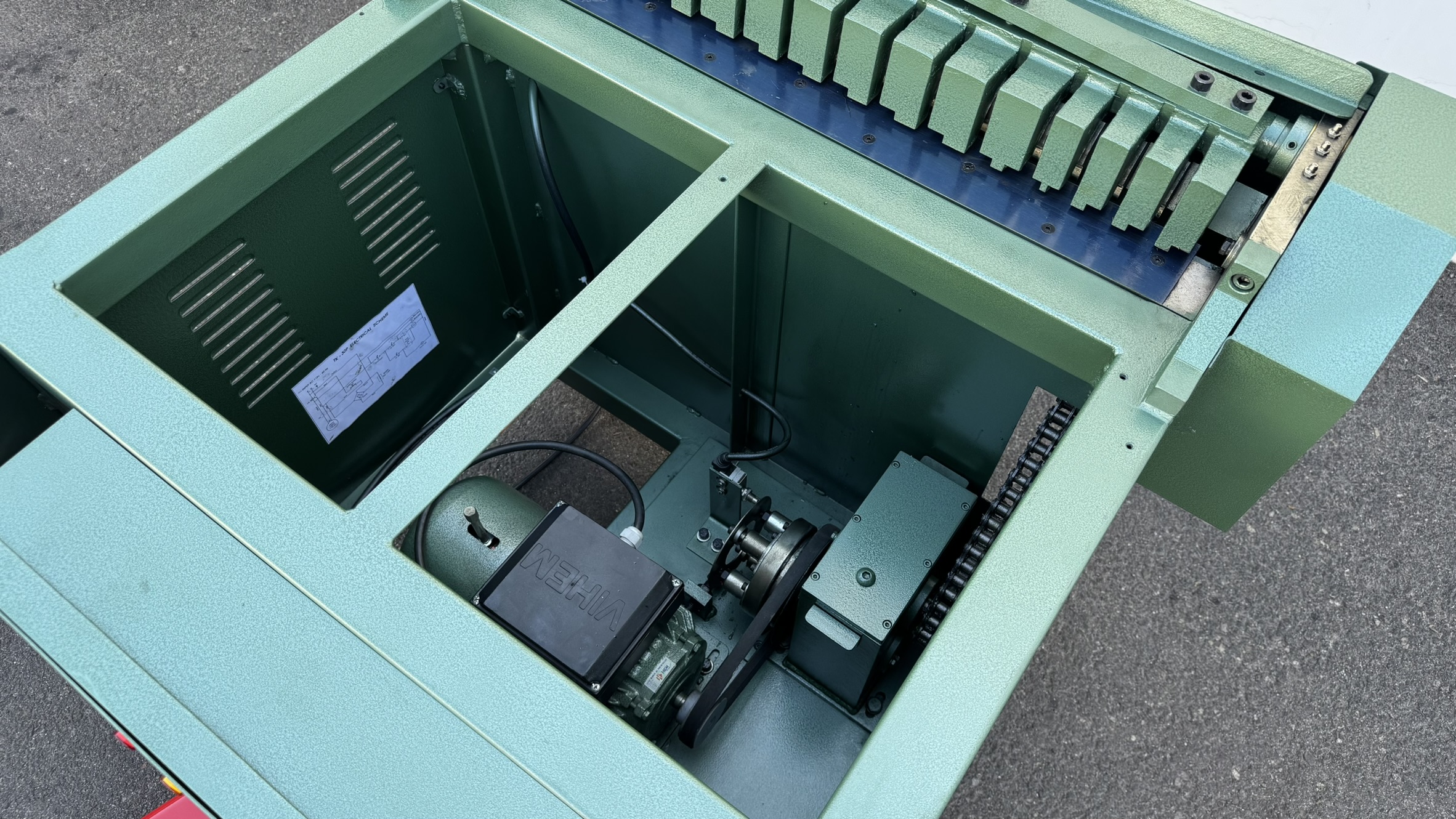 TK No. 30 Power Cleat Bender - TAAG Industries Corp.