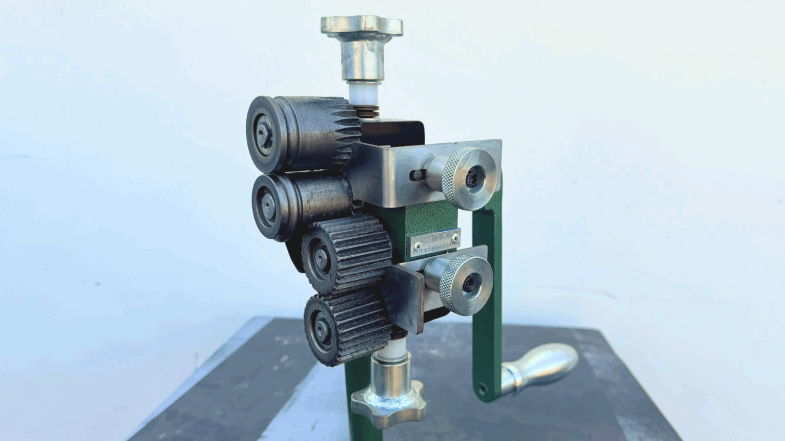 TK 2n1 Crimper Beader - TAAG Industries Corp.